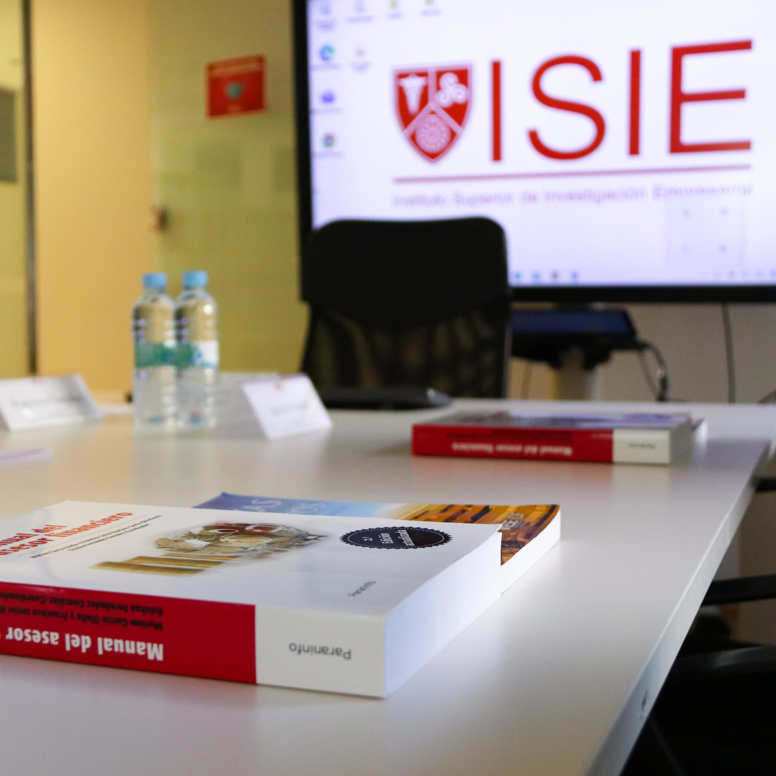 Sobre Nosotros • ISIE